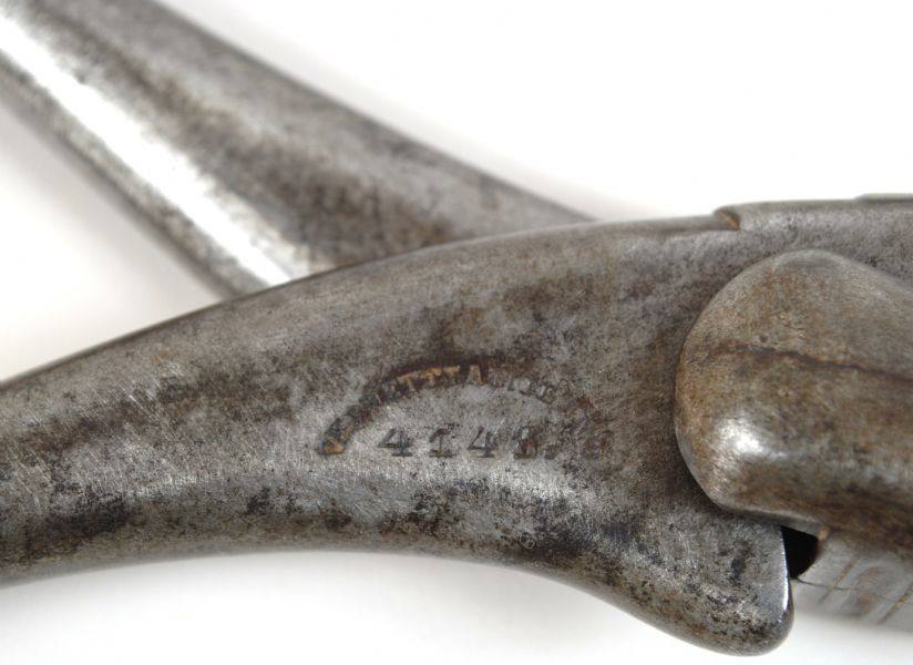 e-Shop/Old medical instruments/Code 1734 Antique forceps XIX c