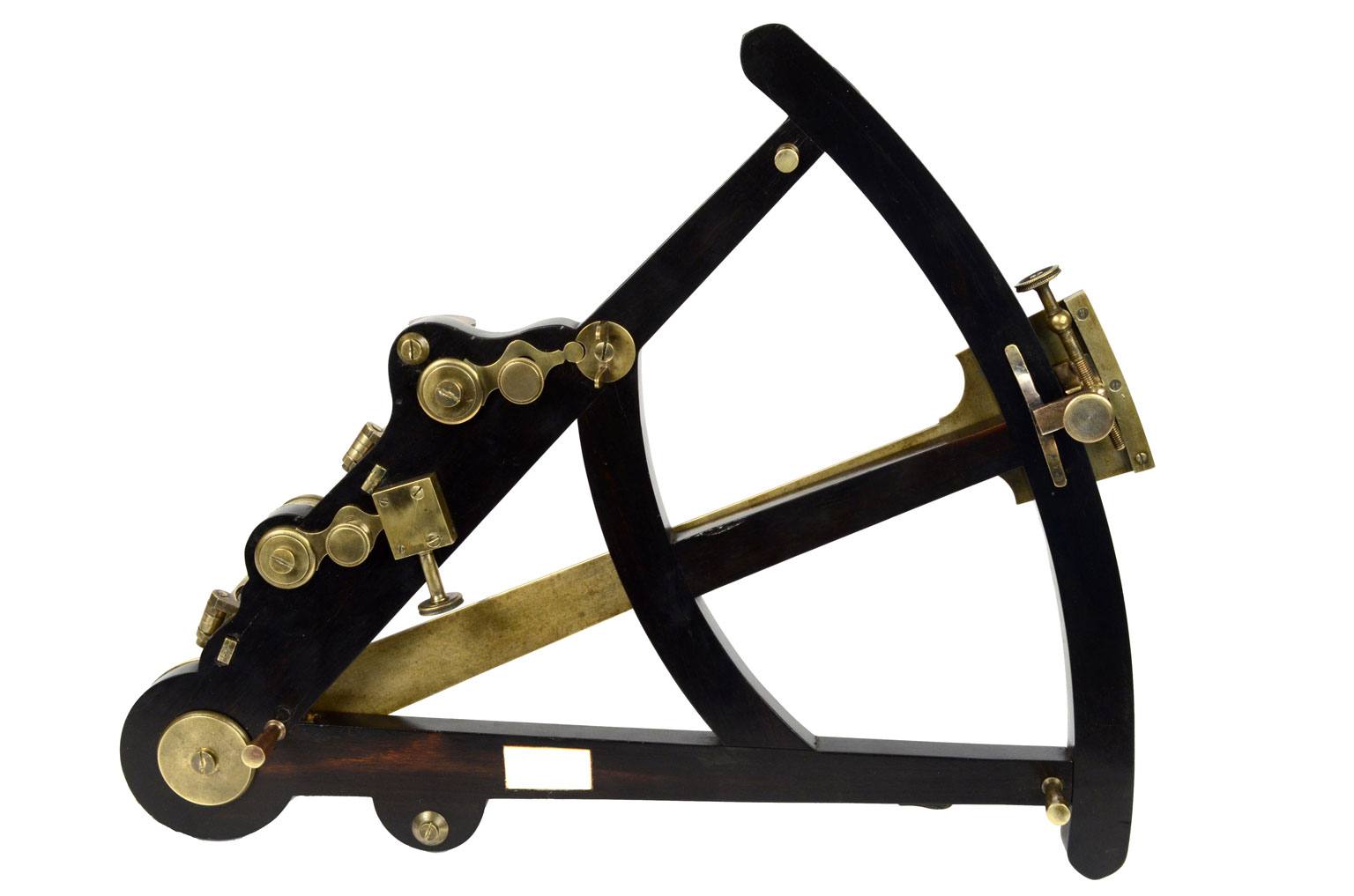 e-Shop/Nautical antiques/Code 1V Octant