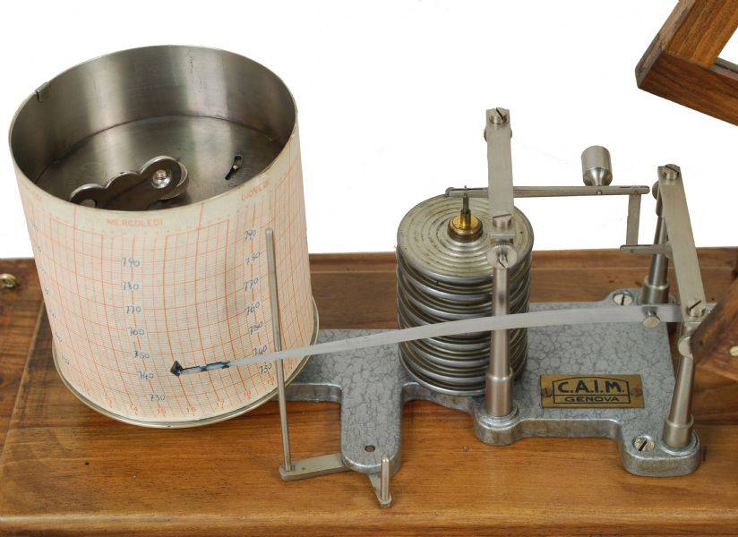 e-Shop/Strumenti di misura antichi/Cod. 2500 Barografo anni 30