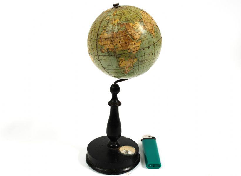 e-Shop/Antique globes-world maps/Code 3207 Globe Jorden AK