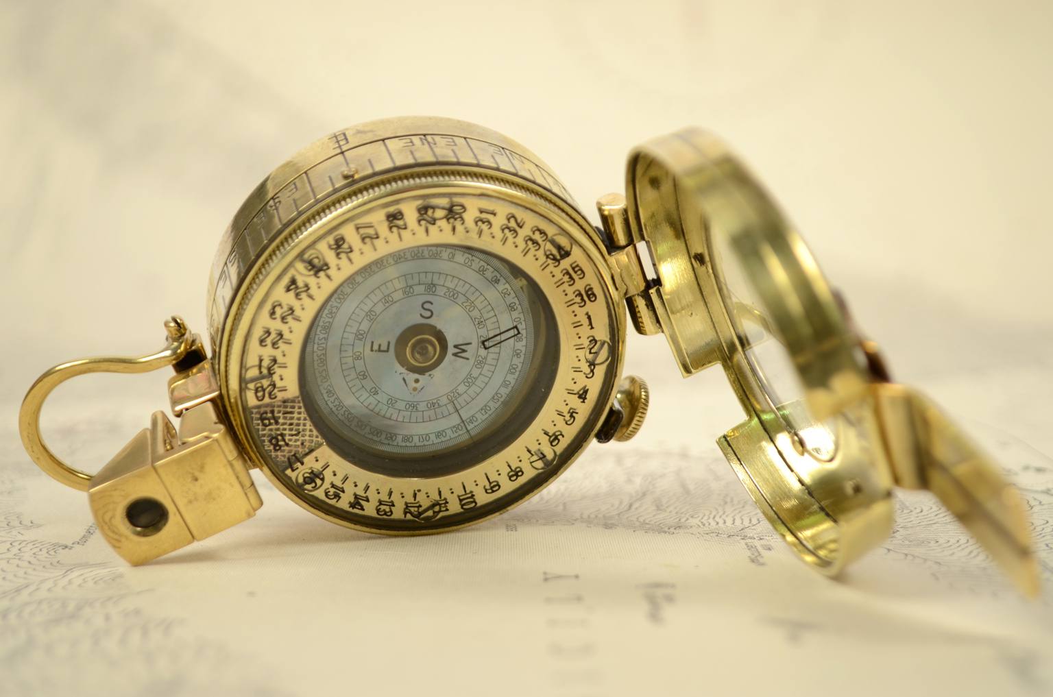 e-Shop/Bussole antiche/Cod. 3476a Bussola prismatica