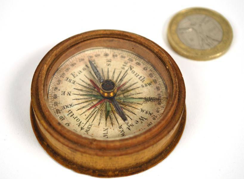 e-Shop/Bussole antiche/Cod. 3578 Bussola antica bosso