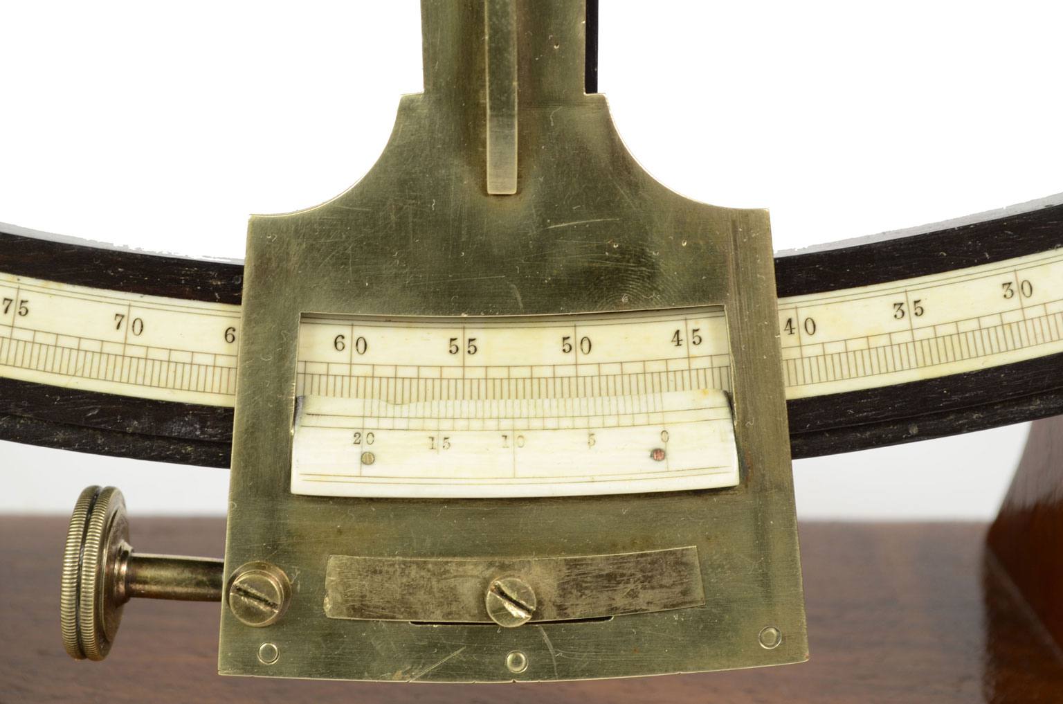 e-Shop/Nautical antiques/Code 4237 Ebony octant