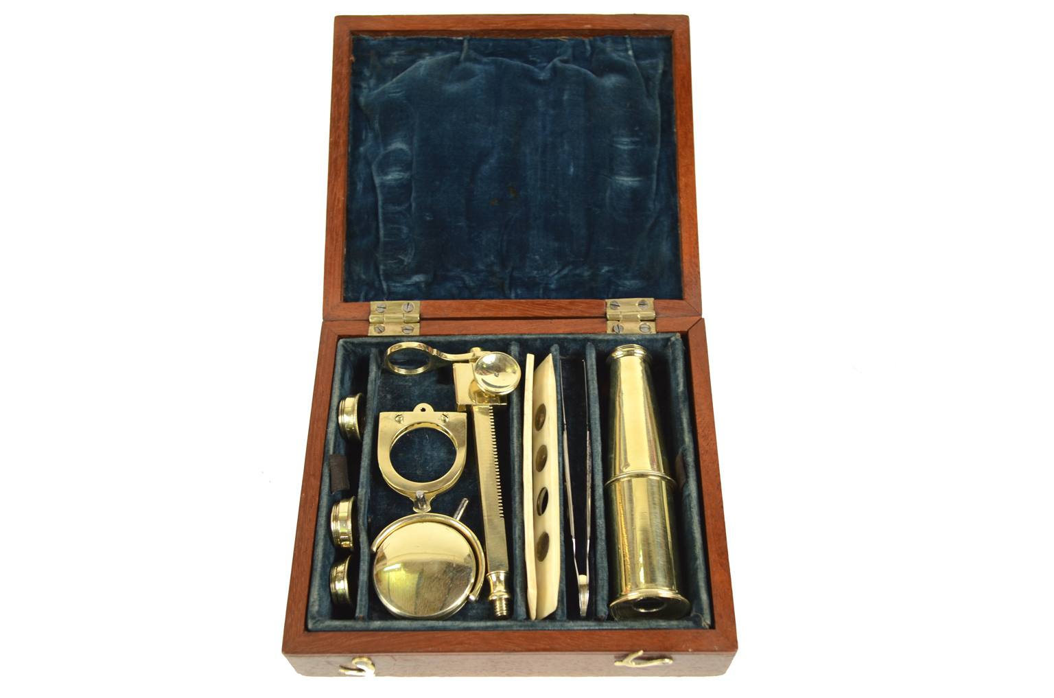 e-Shop/Old medical instruments/Code 4913 Cary London microscope