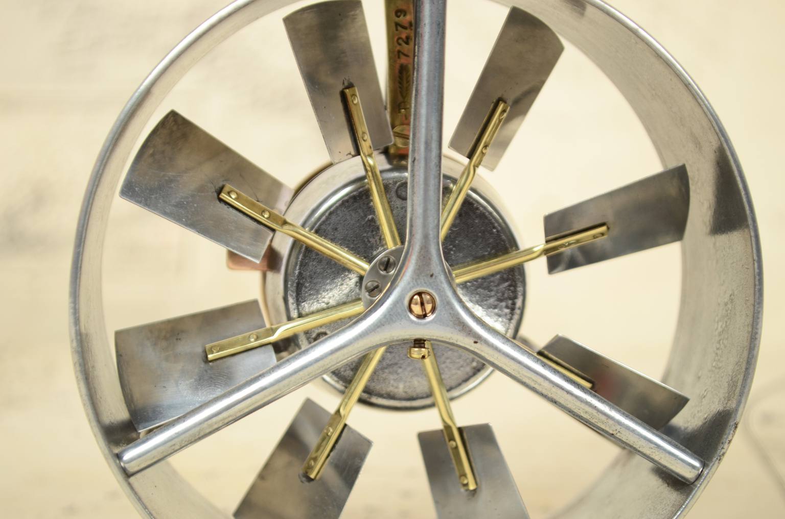 e-Shop/Antique measuring instruments/Code 6154 Vintage anemometer