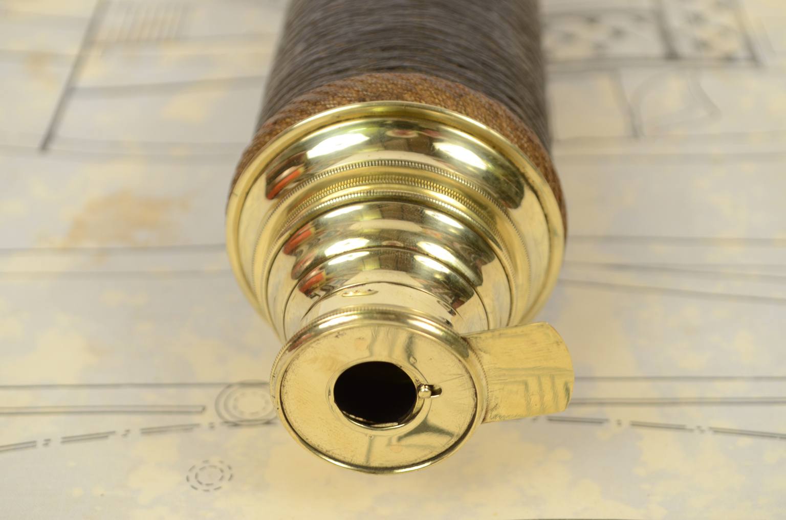 e-Shop/Nautical antiques/Code 6281 Brass telescope