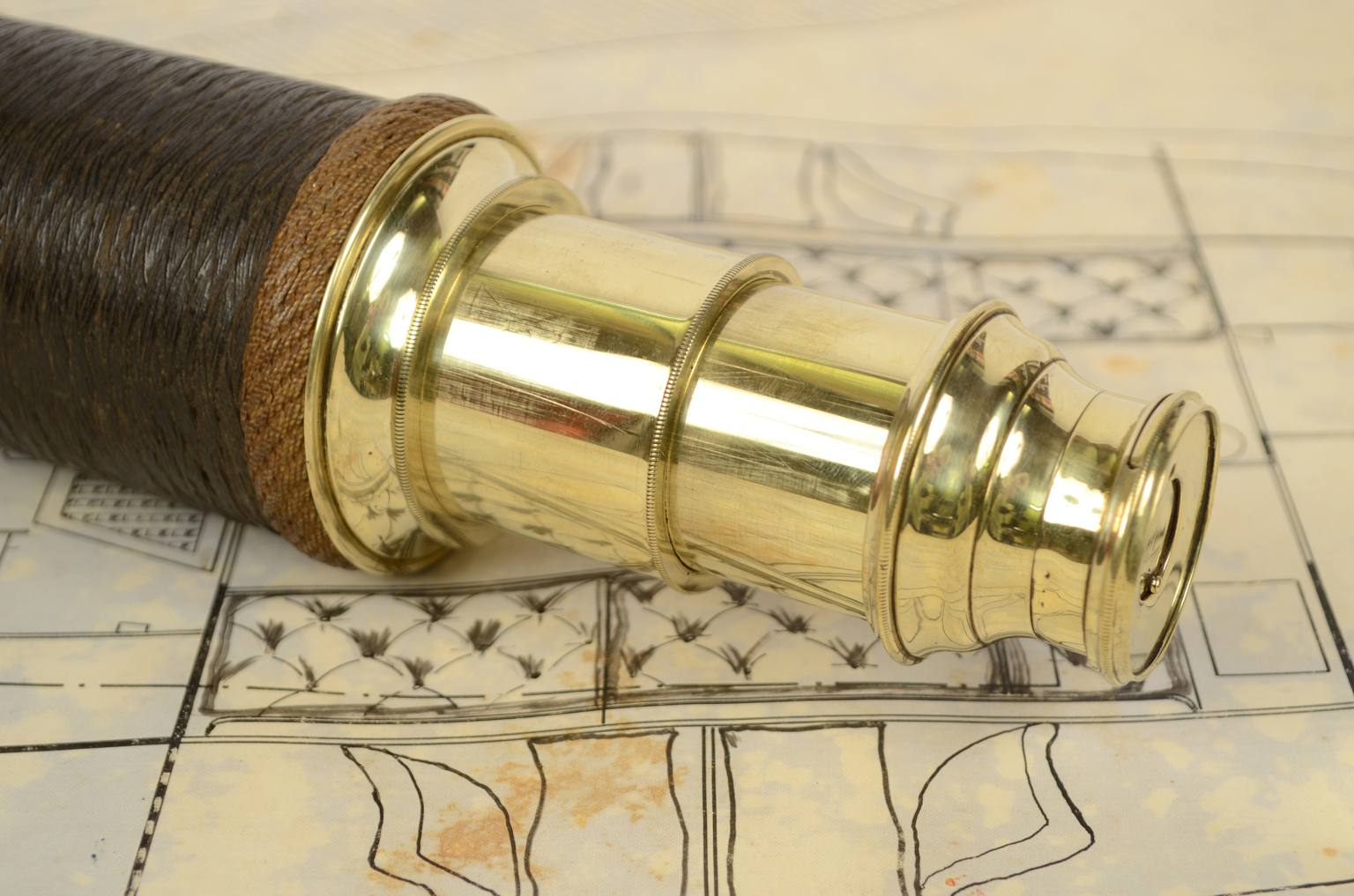 e-Shop/Nautical antiques/Code 6281 Brass telescope