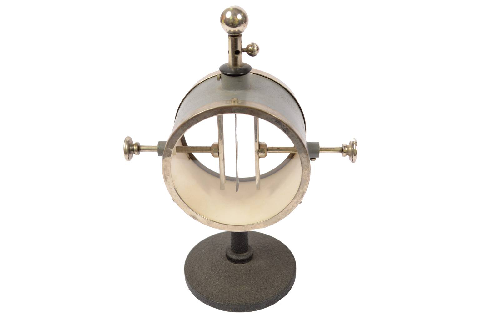 e-Shop/Antique measuring instruments/Code A10 Electroscope 1900